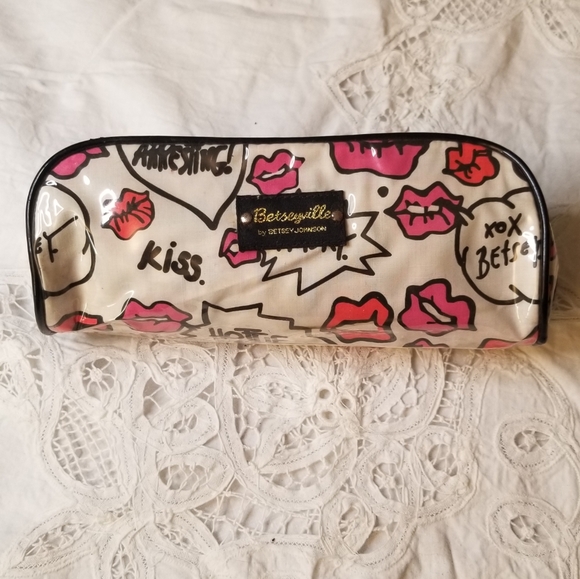 Betsey Johnson | Bags | Betseyville By Betsey Johnson Cosmetic Bag ...